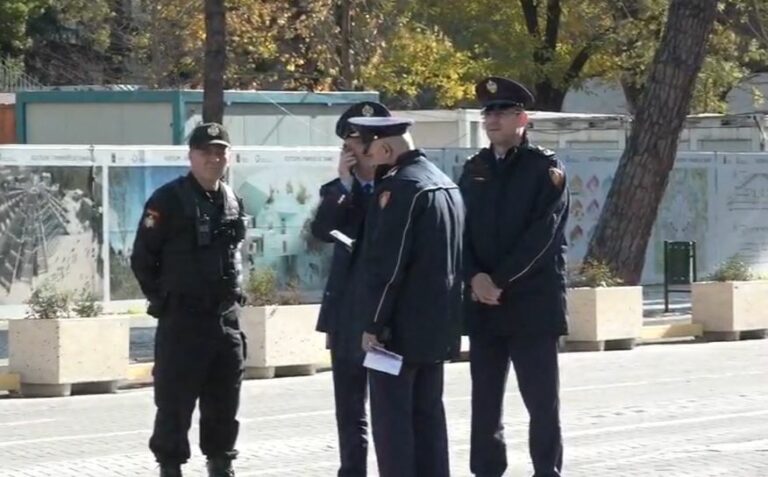 Rrumbullaku merr "timonin" e sigurisë, del vetë në terren