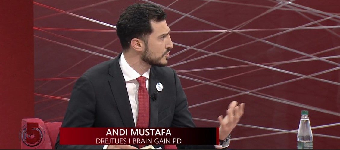 Andi Mustafa në '5 pyetjet': Programi i PD i konsultuar dhe i arritshëm